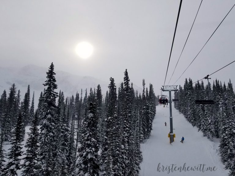Why Banff is Perfect for Family Ski Trips - Kristen Hewitt